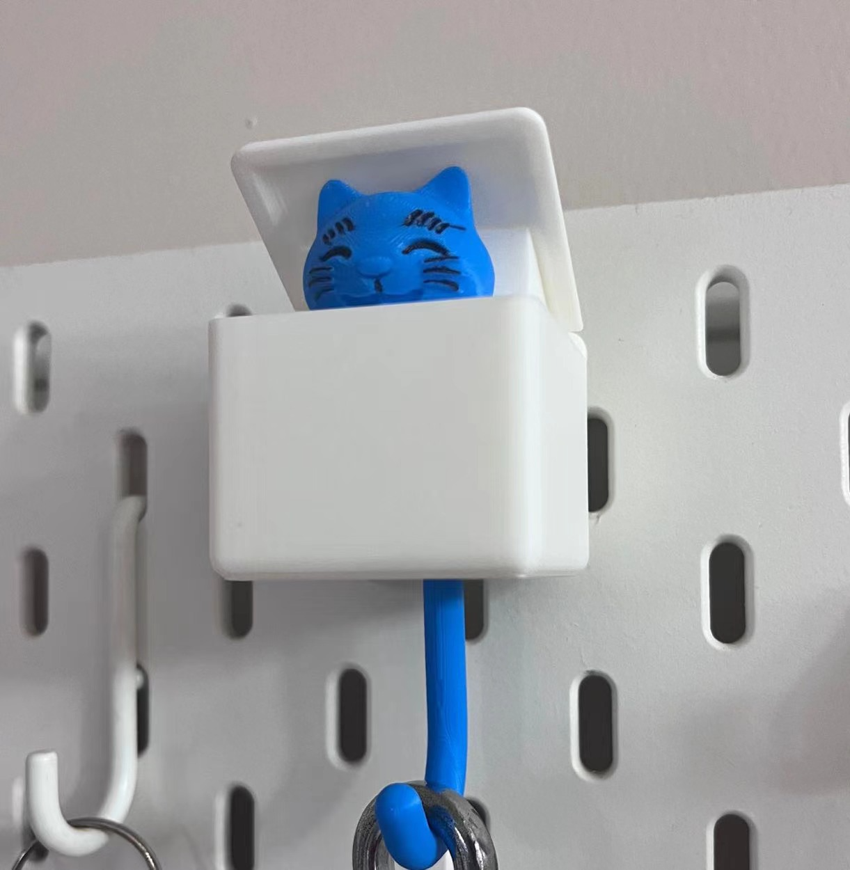 cute cat key holder for IKEA Skadis | 3D IKEA Hack